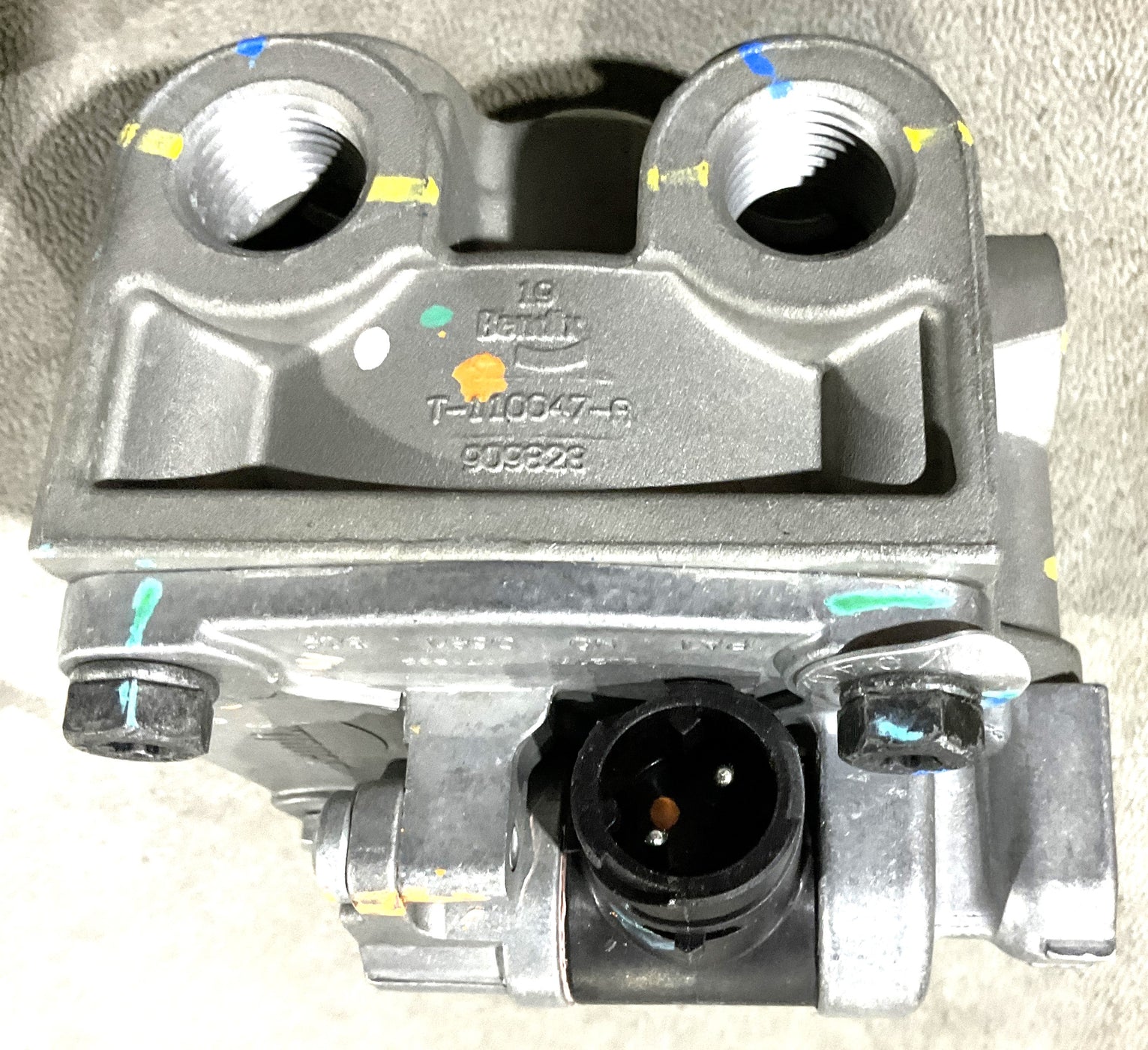 Bendix Brake Valve Relay Valve T-110047-A RV040 3954148C91 E0217T 1071 ...