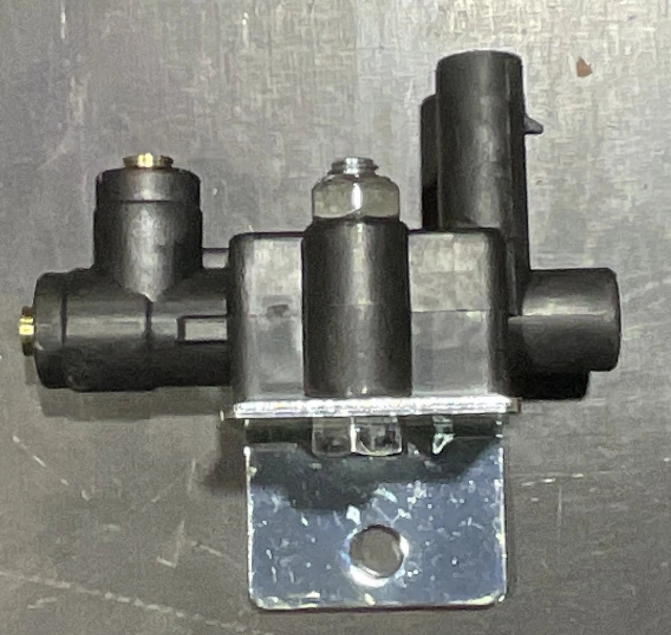 NEW GENUINE OEM NAVISTAR 3611896C1 SOLENOID VALVE 12VDC — G-Cor Automotive