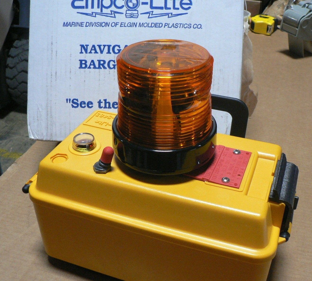 EMPCO-LITE MARINE NAVIGATIONAL LIGHT Model 200 MB Light RED ALL ROUND ...